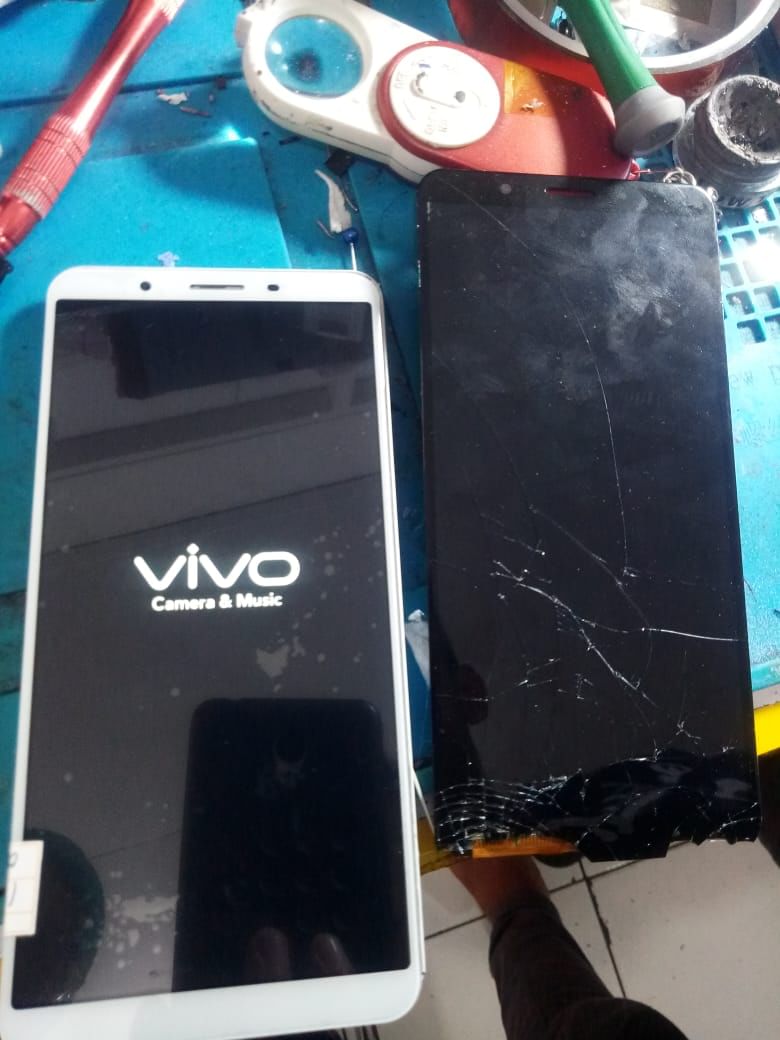 Penggantian LCD Handphone - Lasercom Service LAPTOP dan Handphone